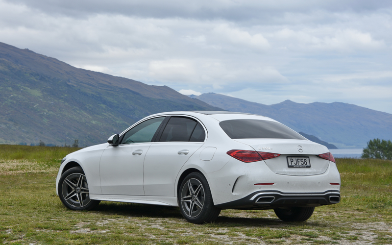 Article: David Thomson road tests the hybrid flagship of the new ...